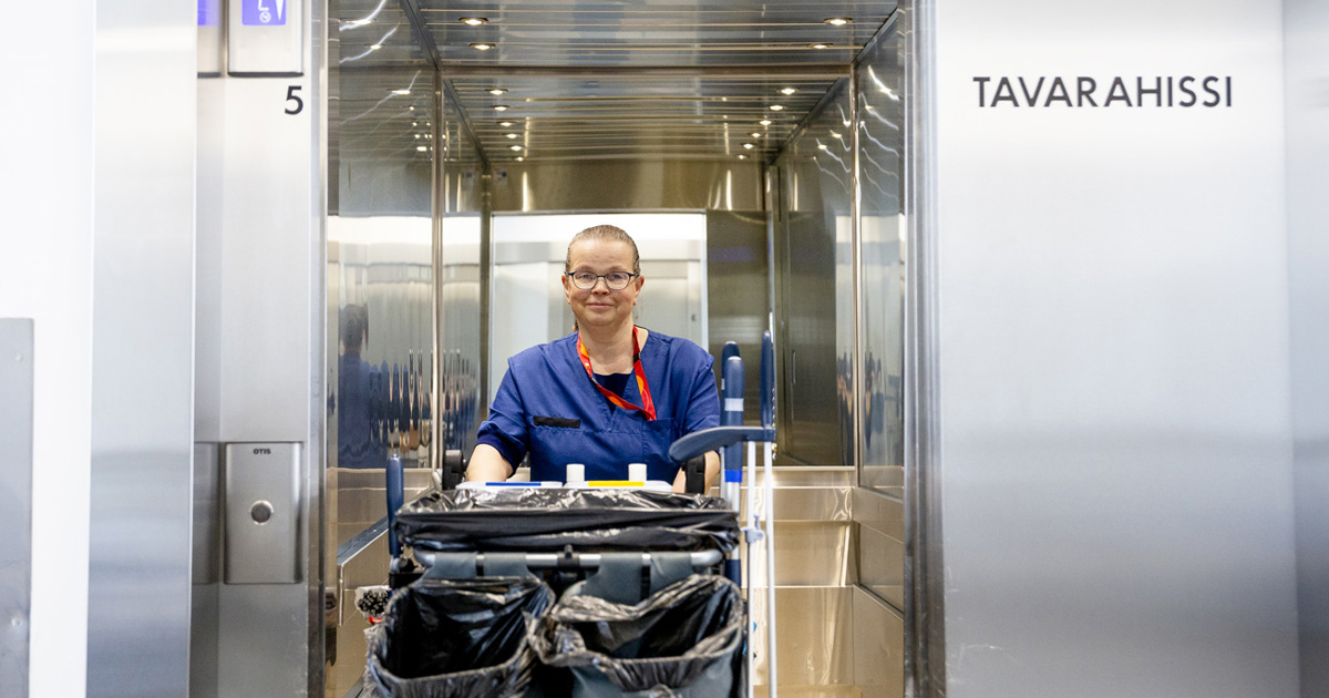 Outi Korvela on tyytyväinen laitoshuoltajan palkkaansa | OP Media